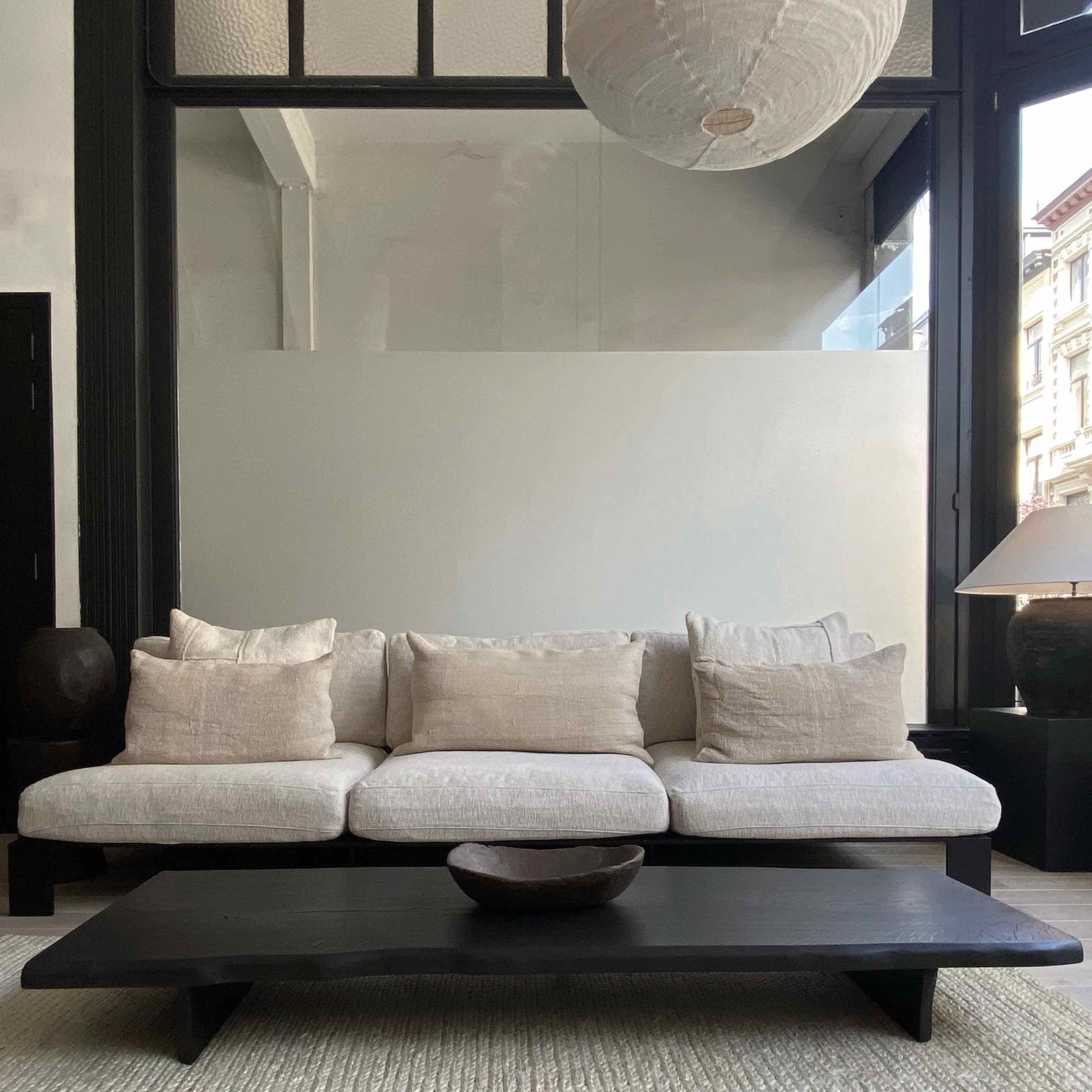 Low oak wood table N° 10 – The Corner